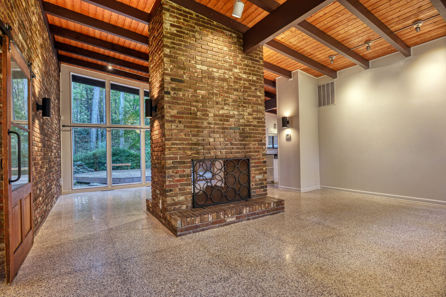 Atlanta Midcentury Modern Ranch - SOLD!!! - domoREALTY