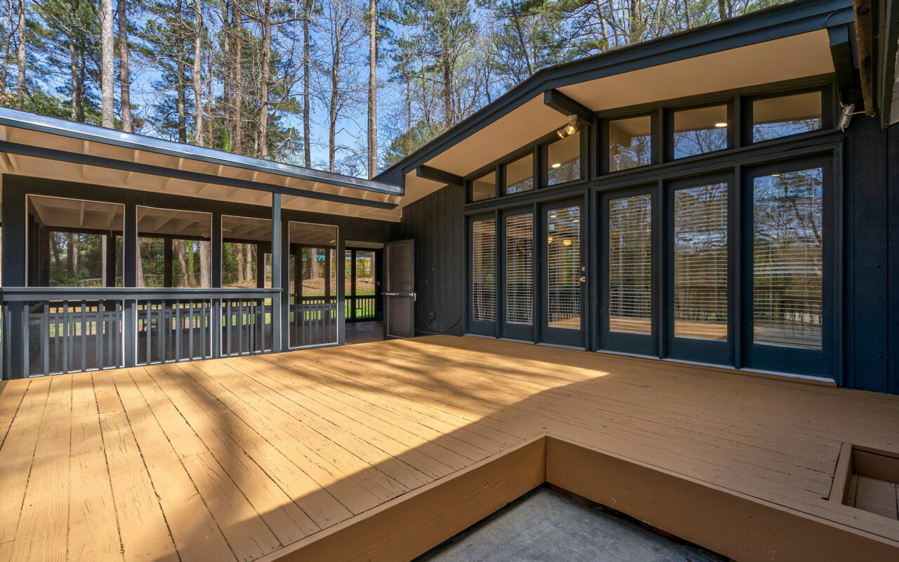 Atlanta Mid-Century Modern Neighborhood Spotlight - Northcrest - domoREALTY